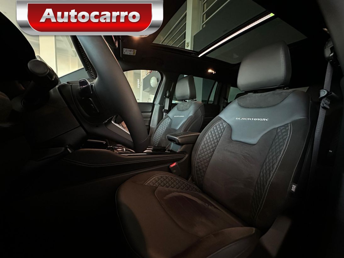 JEEP COMMANDER 2.0 BLACKHAWK HURRICANE 4X4 TURBO 2025, DIAS AUTOMÓVEIS ...
